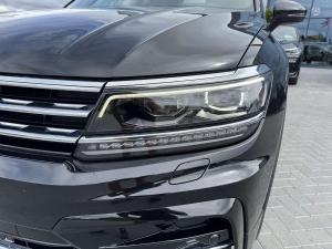 Black Volkswagen Tiguan 2017 in Telschi, with an engine capacity of 1.97 L and mileage of 200 thousand km for 18500 €, photo 13 on AUTOMOTO.COM.LV