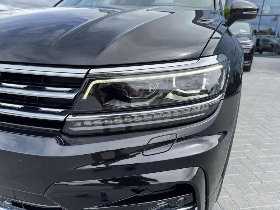 Black Volkswagen Tiguan 2017 in Telschi, with an engine capacity of 1.97 L and mileage of 200 thousand km for 18500 €, photo 13 on AUTOMOTO.COM.LV