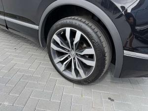 Black Volkswagen Tiguan 2017 in Telschi, with an engine capacity of 1.97 L and mileage of 200 thousand km for 18500 €, photo 17 on AUTOMOTO.COM.LV