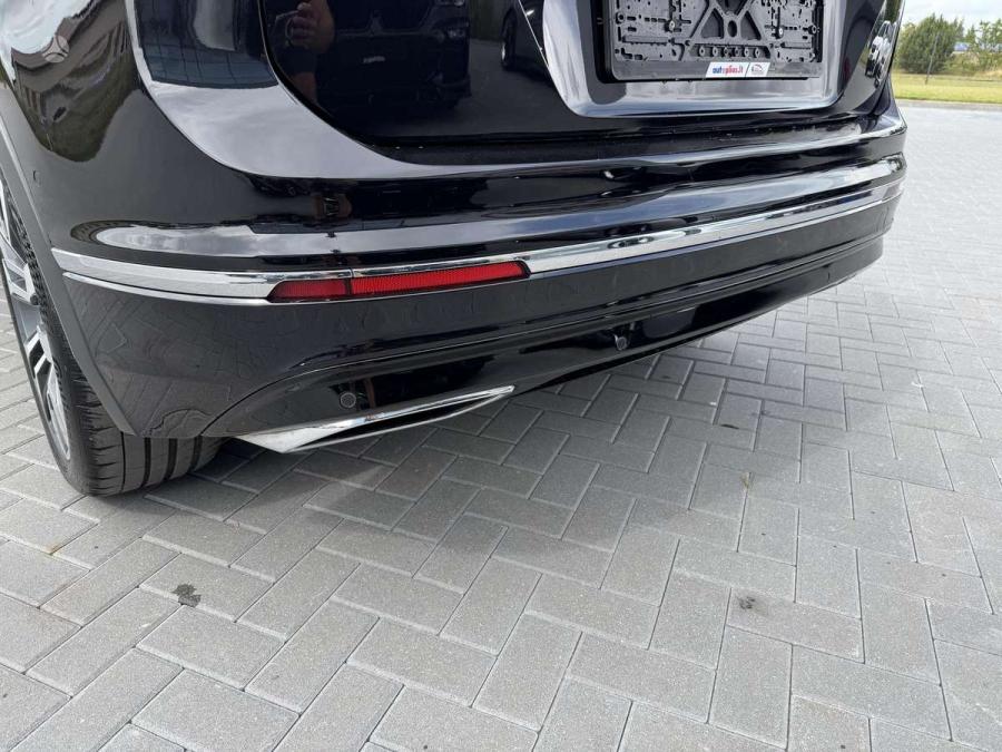 Black Volkswagen Tiguan 2017 in Telschi, with an engine capacity of 1.97 L and mileage of 200 thousand km for 18500 €, photo 18 on AUTOMOTO.COM.LV