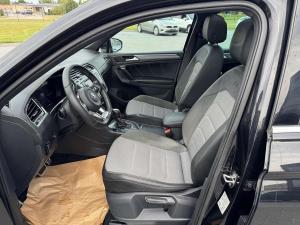 Black Volkswagen Tiguan 2017 in Telschi, with an engine capacity of 1.97 L and mileage of 200 thousand km for 18500 €, photo 20 on AUTOMOTO.COM.LV