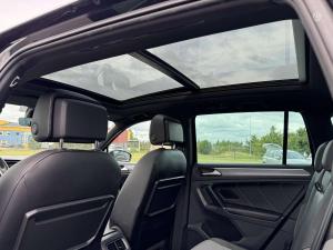 Black Volkswagen Tiguan 2017 in Telschi, with an engine capacity of 1.97 L and mileage of 200 thousand km for 18500 €, photo 24 on AUTOMOTO.COM.LV