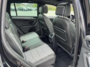Black Volkswagen Tiguan 2017 in Telschi, with an engine capacity of 1.97 L and mileage of 200 thousand km for 18500 €, photo 27 on AUTOMOTO.COM.LV