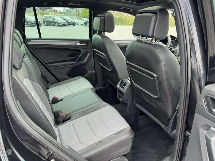 Black Volkswagen Tiguan 2017 in Telschi, with an engine capacity of 1.97 L and mileage of 200 thousand km for 18500 €, photo 27 on AUTOMOTO.COM.LV