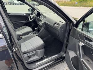 Black Volkswagen Tiguan 2017 in Telschi, with an engine capacity of 1.97 L and mileage of 200 thousand km for 18500 €, photo 28 on AUTOMOTO.COM.LV