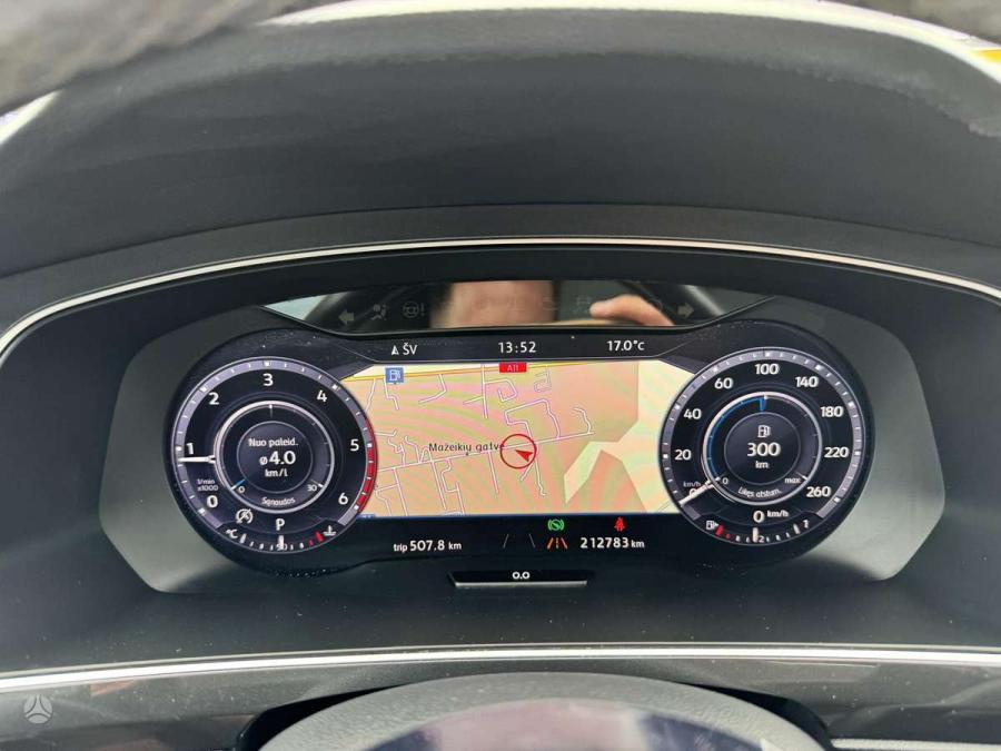 Black Volkswagen Tiguan 2017 in Telschi, with an engine capacity of 1.97 L and mileage of 200 thousand km for 18500 €, photo 43 on AUTOMOTO.COM.LV