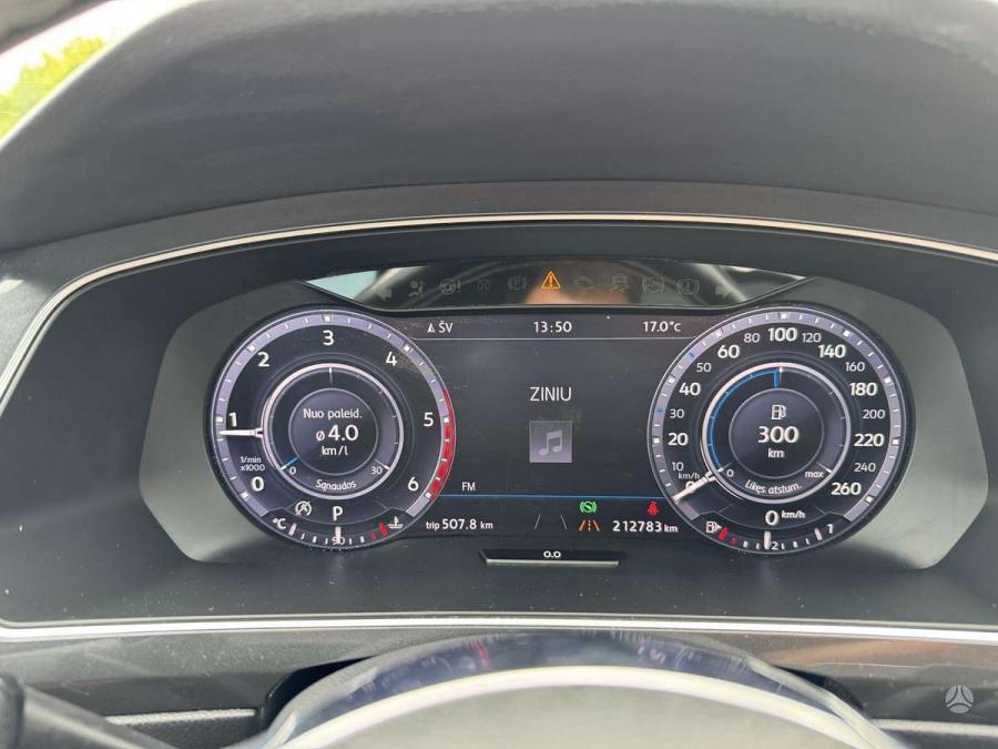 Black Volkswagen Tiguan 2017 in Telschi, with an engine capacity of 1.97 L and mileage of 200 thousand km for 18500 €, photo 45 on AUTOMOTO.COM.LV
