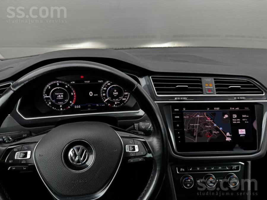 Melns Volkswagen Tiguan 2017 Ogre, ar dzinēja tilpumu 2.00 L un nobraukumu 189 tūkst. km par 15800 €, foto 7 vietnē AUTOMOTO.COM.LV