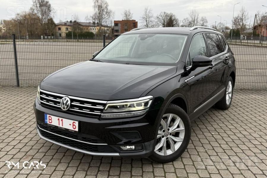 Melns Volkswagen Tiguan 2018 Jelgava, ar dzinēja tilpumu 2.00 L un nobraukumu 0 tūkst. km par 17950 €, foto 2 vietnē AUTOMOTO.COM.LV