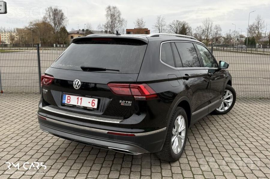 Melns Volkswagen Tiguan 2018 Jelgava, ar dzinēja tilpumu 2.00 L un nobraukumu 0 tūkst. km par 17950 €, foto 4 vietnē AUTOMOTO.COM.LV
