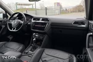 Melns Volkswagen Tiguan 2018 Jelgava, ar dzinēja tilpumu 2.00 L un nobraukumu 0 tūkst. km par 17950 €, foto 10 vietnē AUTOMOTO.COM.LV
