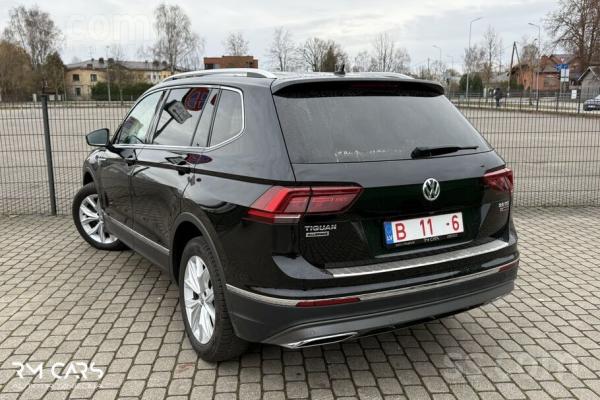 Black Volkswagen Tiguan 2018 in Jelgava, with an engine capacity of 2.00 L and mileage of 0 thousand km for 17950 €, photo 3 on AUTOMOTO.COM.LV