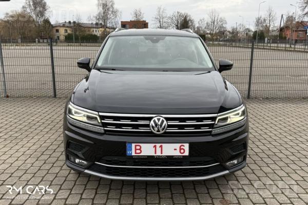 Black Volkswagen Tiguan 2018 in Jelgava, with an engine capacity of 2.00 L and mileage of 0 thousand km for 17950 €, photo 5 on AUTOMOTO.COM.LV