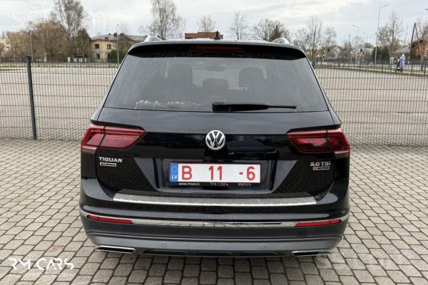 Black Volkswagen Tiguan 2018 in Jelgava, with an engine capacity of 2.00 L and mileage of 0 thousand km for 17950 €, photo 6 on AUTOMOTO.COM.LV