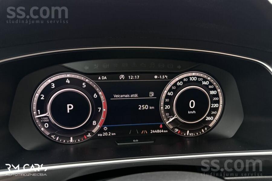Melns Volkswagen Tiguan 2018 Jelgava, ar dzinēja tilpumu 2.00 L un nobraukumu 0 tūkst. km par 17950 €, foto 30 vietnē AUTOMOTO.COM.LV