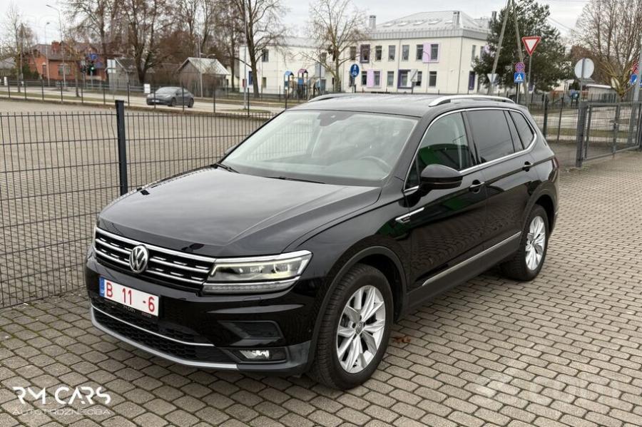 Melns Volkswagen Tiguan 2018 Jelgava, ar dzinēja tilpumu 2.00 L un nobraukumu 0 tūkst. km par 17950 €, foto 32 vietnē AUTOMOTO.COM.LV