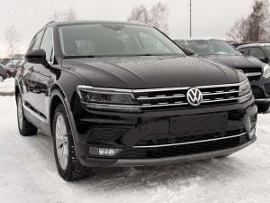 Black Volkswagen Tiguan 2018 in Panevezys, with an engine capacity of 1.97 L and mileage of 194 thousand km for 16800 €, photo 4 on AUTOMOTO.COM.LV