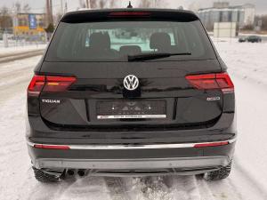 Black Volkswagen Tiguan 2018 in Panevezys, with an engine capacity of 1.97 L and mileage of 194 thousand km for 16800 €, photo 18 on AUTOMOTO.COM.LV