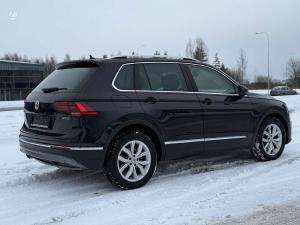 Black Volkswagen Tiguan 2018 in Panevezys, with an engine capacity of 1.97 L and mileage of 194 thousand km for 16800 €, photo 20 on AUTOMOTO.COM.LV