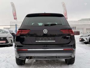Black Volkswagen Tiguan 2018 in Panevezys, with an engine capacity of 1.97 L and mileage of 194 thousand km for 16800 €, photo 21 on AUTOMOTO.COM.LV