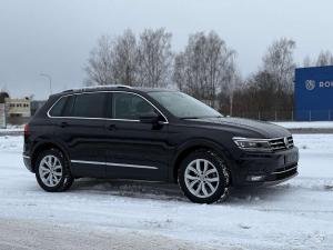Black Volkswagen Tiguan 2018 in Panevezys, with an engine capacity of 1.97 L and mileage of 194 thousand km for 16800 €, photo 24 on AUTOMOTO.COM.LV