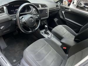 Melns Volkswagen Tiguan 2018 Kauņa, ar dzinēja tilpumu 2.00 L un nobraukumu 100 tūkst. km par 26489 €, foto 3 vietnē AUTOMOTO.COM.LV