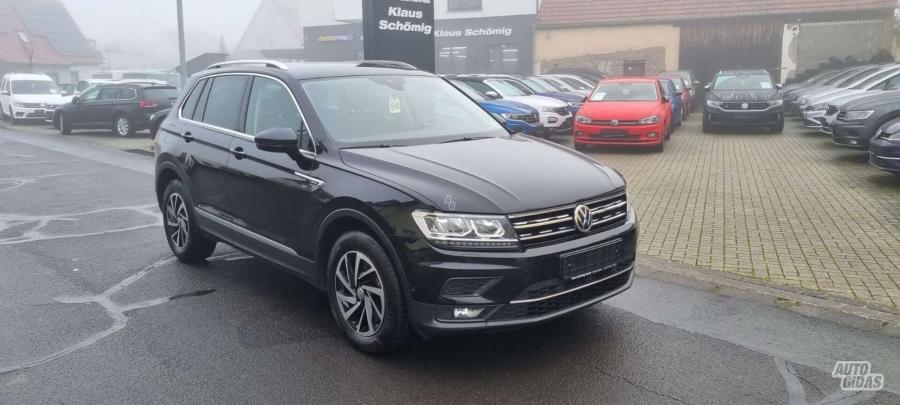 Black Volkswagen Tiguan 2018 in Kaunas, with an engine capacity of 2.00 L and mileage of 85 thousand km for 25480 €, photo 7 on AUTOMOTO.COM.LV