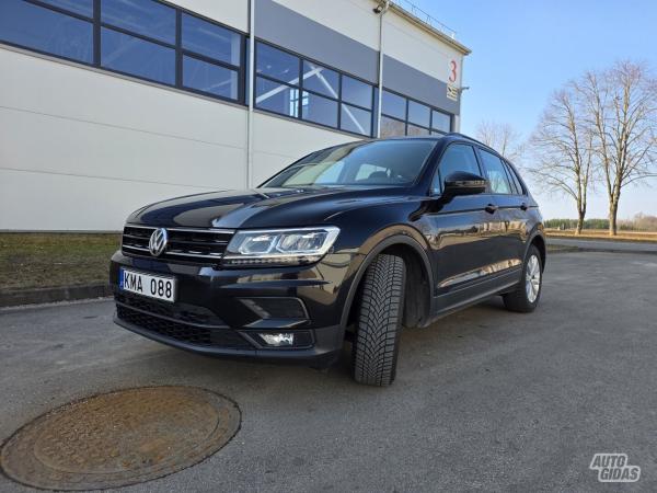 Black Volkswagen Tiguan 2018 in Kaunas, with an engine capacity of 2.00 L and mileage of 162 thousand km for 15900 €, photo 1 on AUTOMOTO.COM.LV