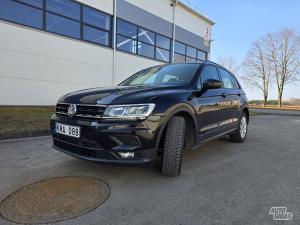 Black Volkswagen Tiguan 2018 in Kaunas, with an engine capacity of 2.00 L and mileage of 162 thousand km for 15900 €, photo  on AUTOMOTO.COM.LV