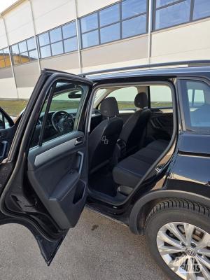 Black Volkswagen Tiguan 2018 in Kaunas, with an engine capacity of 2.00 L and mileage of 162 thousand km for 15900 €, photo 7 on AUTOMOTO.COM.LV