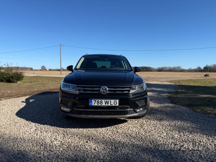 Black Volkswagen Tiguan 2018 in Tallinn, with an engine capacity of 2.00 L and mileage of 209 thousand km for 18500 €, photo 2 on AUTOMOTO.COM.LV