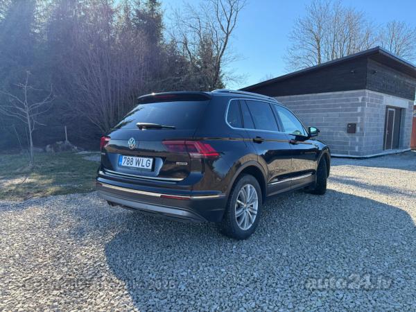 Black Volkswagen Tiguan 2018 in Tallinn, with an engine capacity of 2.00 L and mileage of 209 thousand km for 18500 €, photo 5 on AUTOMOTO.COM.LV