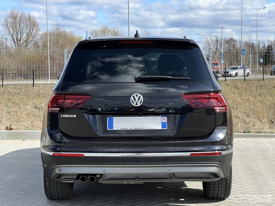 Black Volkswagen Tiguan 2018 in Taurage, with an engine capacity of 2.00 L and mileage of 138 thousand km for 18499 €, photo 11 on AUTOMOTO.COM.LV