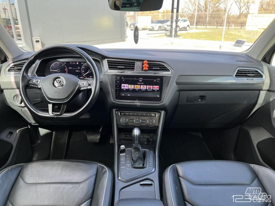 Black Volkswagen Tiguan 2018 in Taurage, with an engine capacity of 2.00 L and mileage of 138 thousand km for 18499 €, photo 15 on AUTOMOTO.COM.LV