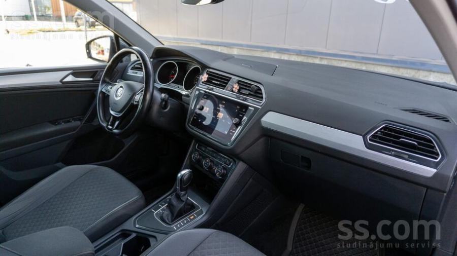 Melns Volkswagen Tiguan 2018 Rīga, ar dzinēja tilpumu 1.50 L un nobraukumu 195 tūkst. km par 12590 €, foto 11 vietnē AUTOMOTO.COM.LV