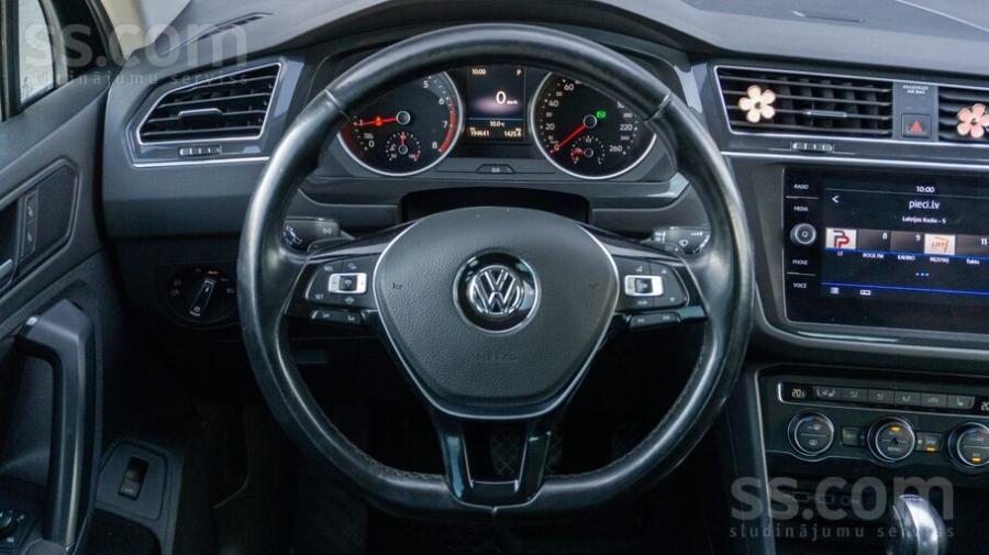 Melns Volkswagen Tiguan 2018 Rīga, ar dzinēja tilpumu 1.50 L un nobraukumu 195 tūkst. km par 12590 €, foto 14 vietnē AUTOMOTO.COM.LV