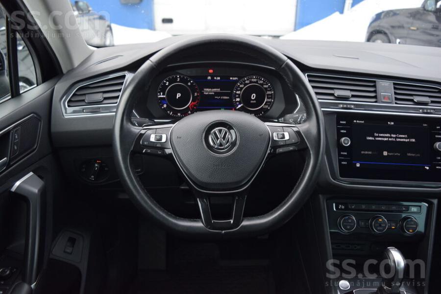 Black Volkswagen Tiguan 2018 in Riga, with an engine capacity of 2.00 L and mileage of 160 thousand km for 17500 €, photo 14 on AUTOMOTO.COM.LV