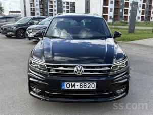 Black Volkswagen Tiguan 2018 in Jelgava, with an engine capacity of 2.00 L and mileage of 0 thousand km for 17950 €, photo 6 on AUTOMOTO.COM.LV