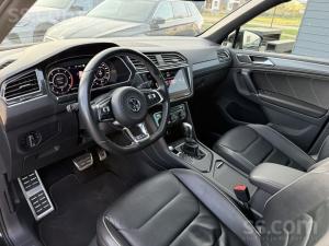 Black Volkswagen Tiguan 2018 in Jelgava, with an engine capacity of 2.00 L and mileage of 0 thousand km for 17950 €, photo 8 on AUTOMOTO.COM.LV