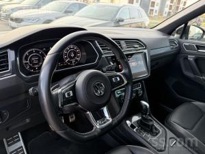 Black Volkswagen Tiguan 2018 in Jelgava, with an engine capacity of 2.00 L and mileage of 0 thousand km for 17950 €, photo 9 on AUTOMOTO.COM.LV