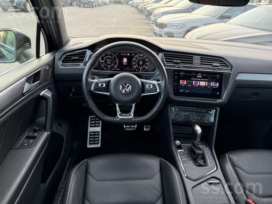 Black Volkswagen Tiguan 2018 in Jelgava, with an engine capacity of 2.00 L and mileage of 0 thousand km for 17950 €, photo 10 on AUTOMOTO.COM.LV