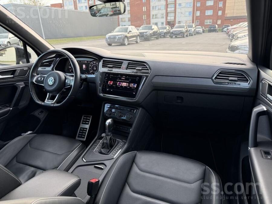 Black Volkswagen Tiguan 2018 in Jelgava, with an engine capacity of 2.00 L and mileage of 0 thousand km for 17950 €, photo 11 on AUTOMOTO.COM.LV
