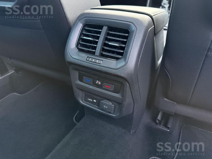 Black Volkswagen Tiguan 2018 in Jelgava, with an engine capacity of 2.00 L and mileage of 0 thousand km for 17950 €, photo 15 on AUTOMOTO.COM.LV
