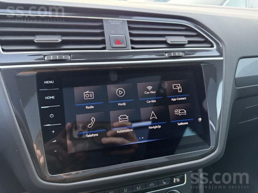 Black Volkswagen Tiguan 2018 in Jelgava, with an engine capacity of 2.00 L and mileage of 0 thousand km for 17950 €, photo 17 on AUTOMOTO.COM.LV