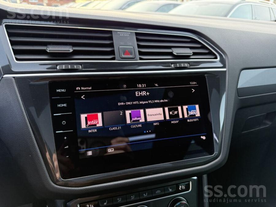 Black Volkswagen Tiguan 2018 in Jelgava, with an engine capacity of 2.00 L and mileage of 0 thousand km for 17950 €, photo 18 on AUTOMOTO.COM.LV