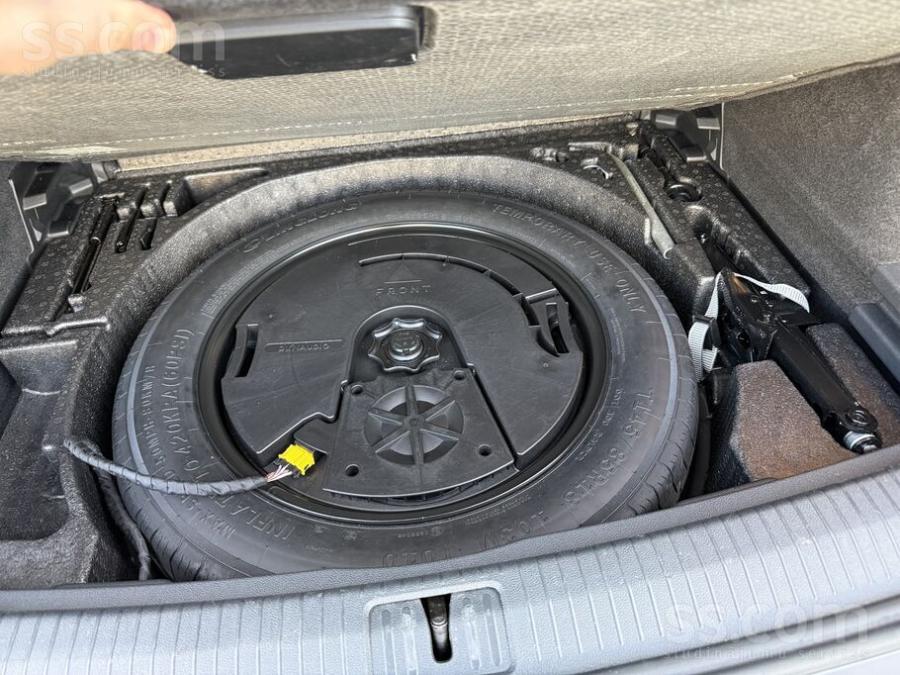 Black Volkswagen Tiguan 2018 in Jelgava, with an engine capacity of 2.00 L and mileage of 0 thousand km for 17950 €, photo 29 on AUTOMOTO.COM.LV