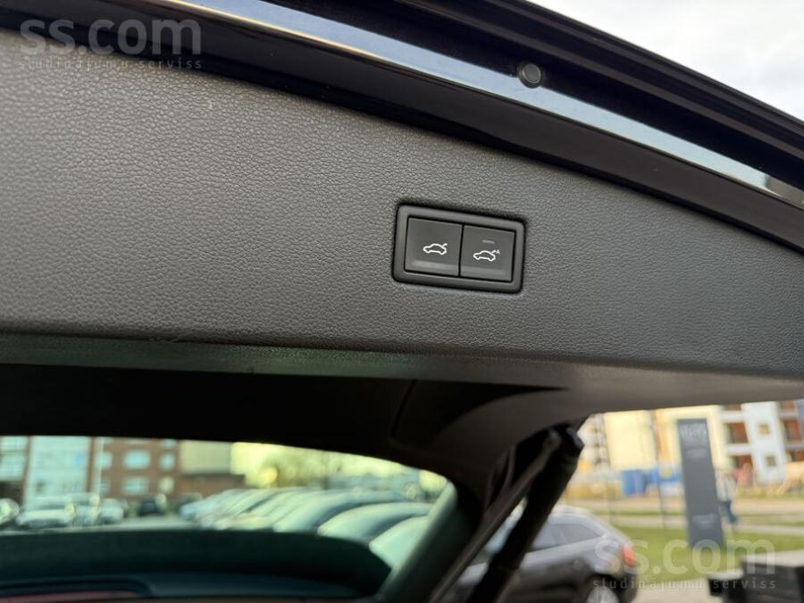 Black Volkswagen Tiguan 2018 in Jelgava, with an engine capacity of 2.00 L and mileage of 0 thousand km for 17950 €, photo 30 on AUTOMOTO.COM.LV