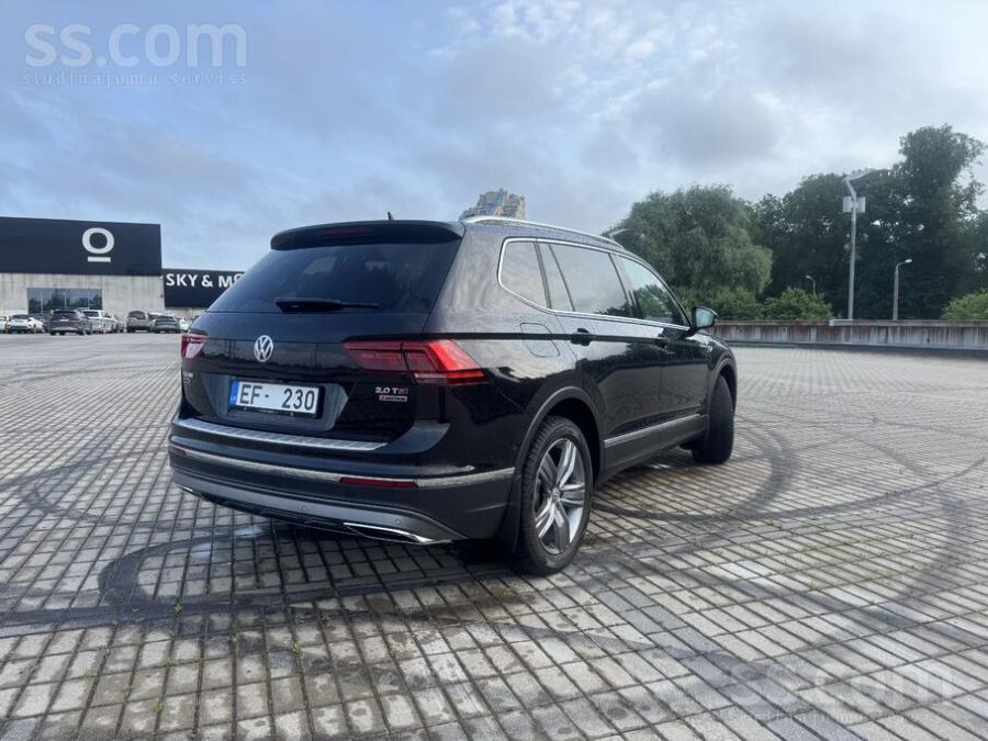 Melns Volkswagen Tiguan 2018 Rīga, ar dzinēja tilpumu 2.00 L un nobraukumu 151 tūkst. km par 23500 €, foto 4 vietnē AUTOMOTO.COM.LV