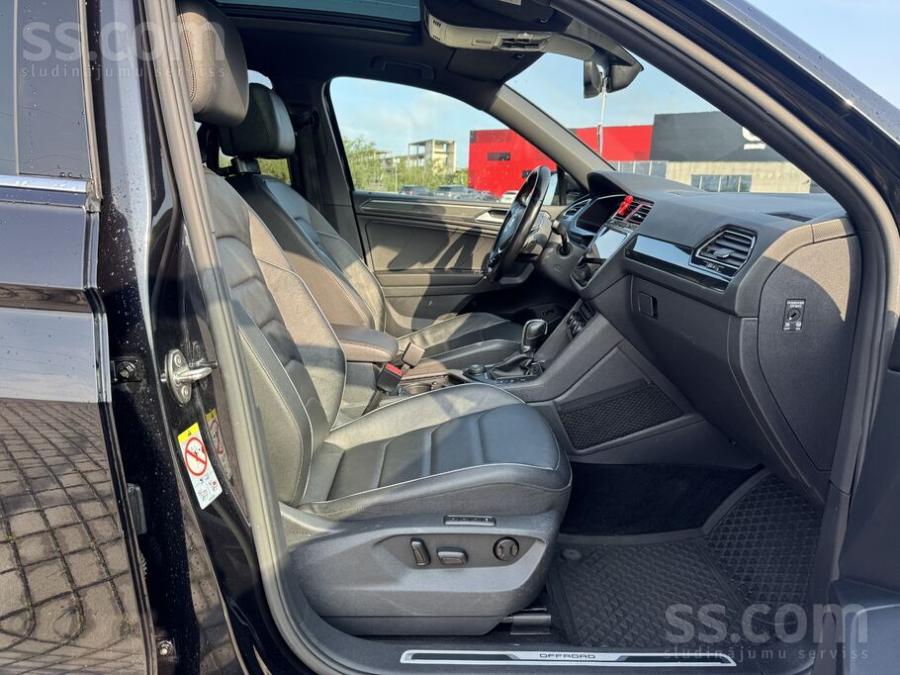 Melns Volkswagen Tiguan 2018 Rīga, ar dzinēja tilpumu 2.00 L un nobraukumu 151 tūkst. km par 23500 €, foto 6 vietnē AUTOMOTO.COM.LV