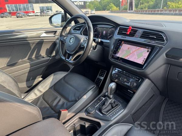 Melns Volkswagen Tiguan 2018 Rīga, ar dzinēja tilpumu 2.00 L un nobraukumu 151 tūkst. km par 23500 €, foto 9 vietnē AUTOMOTO.COM.LV